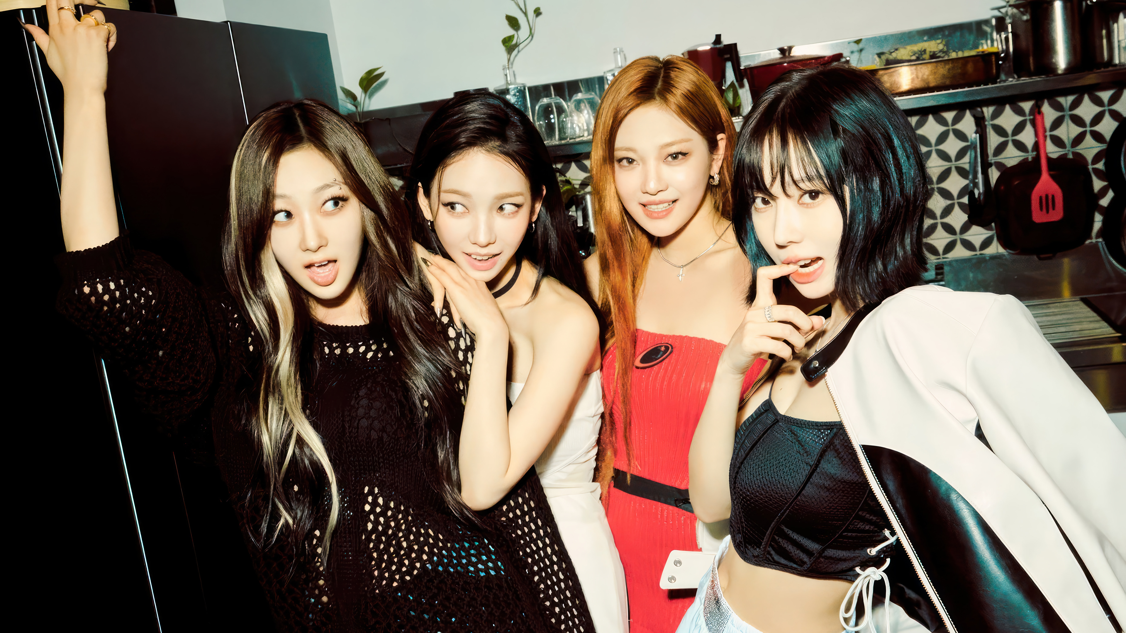 Aespa（에스파）| My World | 4K | 电脑壁纸 | 手机壁纸 - 哔哩哔哩