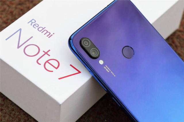 雷军11点亲自点赞，Redmi小金刚创造奇迹，再次震撼业界 - 哔哩哔哩