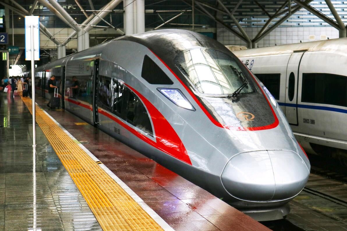 CR400AF-A型动车组和CR400AF-B型动车组乘坐体验 - 哔哩哔哩