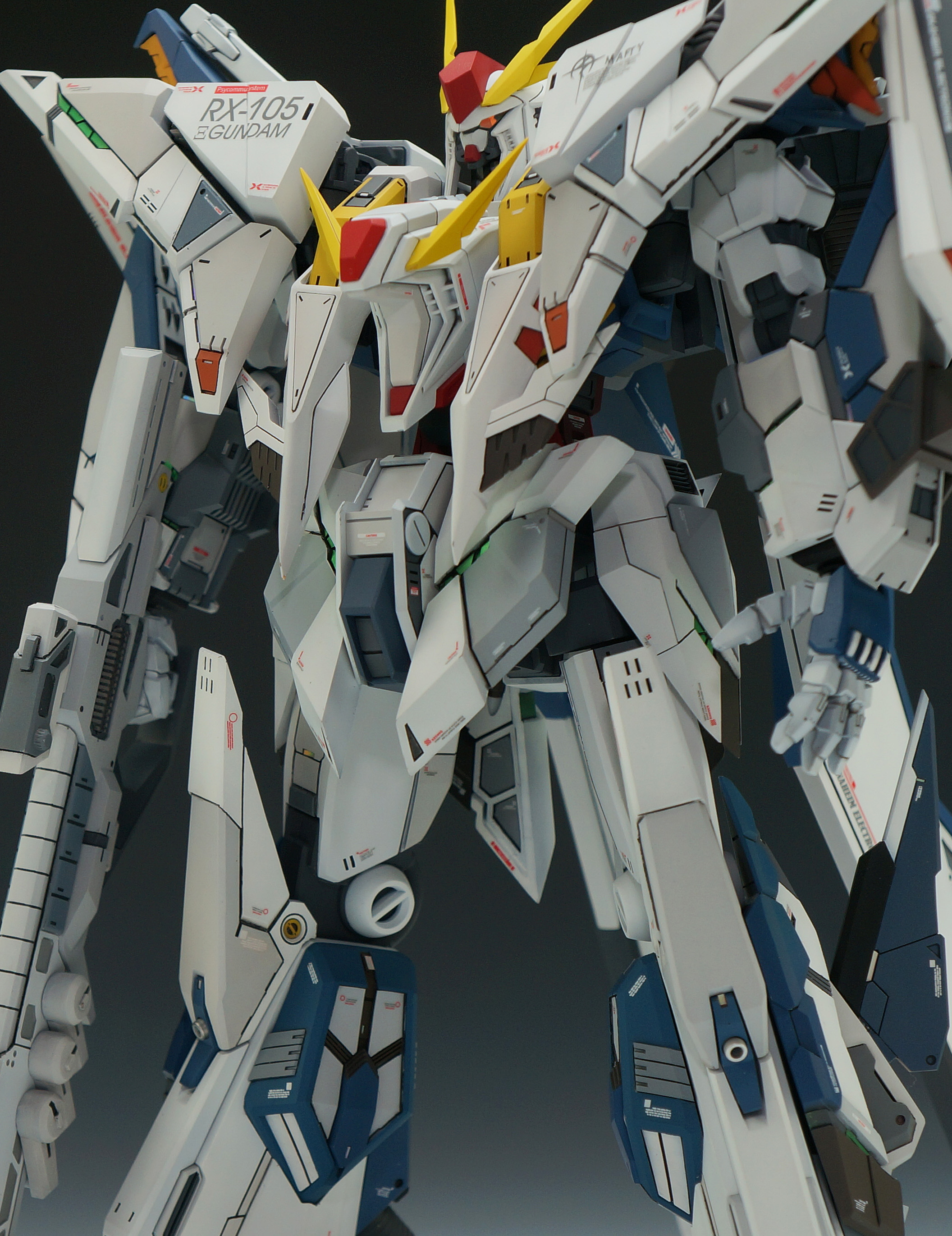 达人佳作：KDG工作室改造件 RX-105柯西高达 - 哔哩哔哩