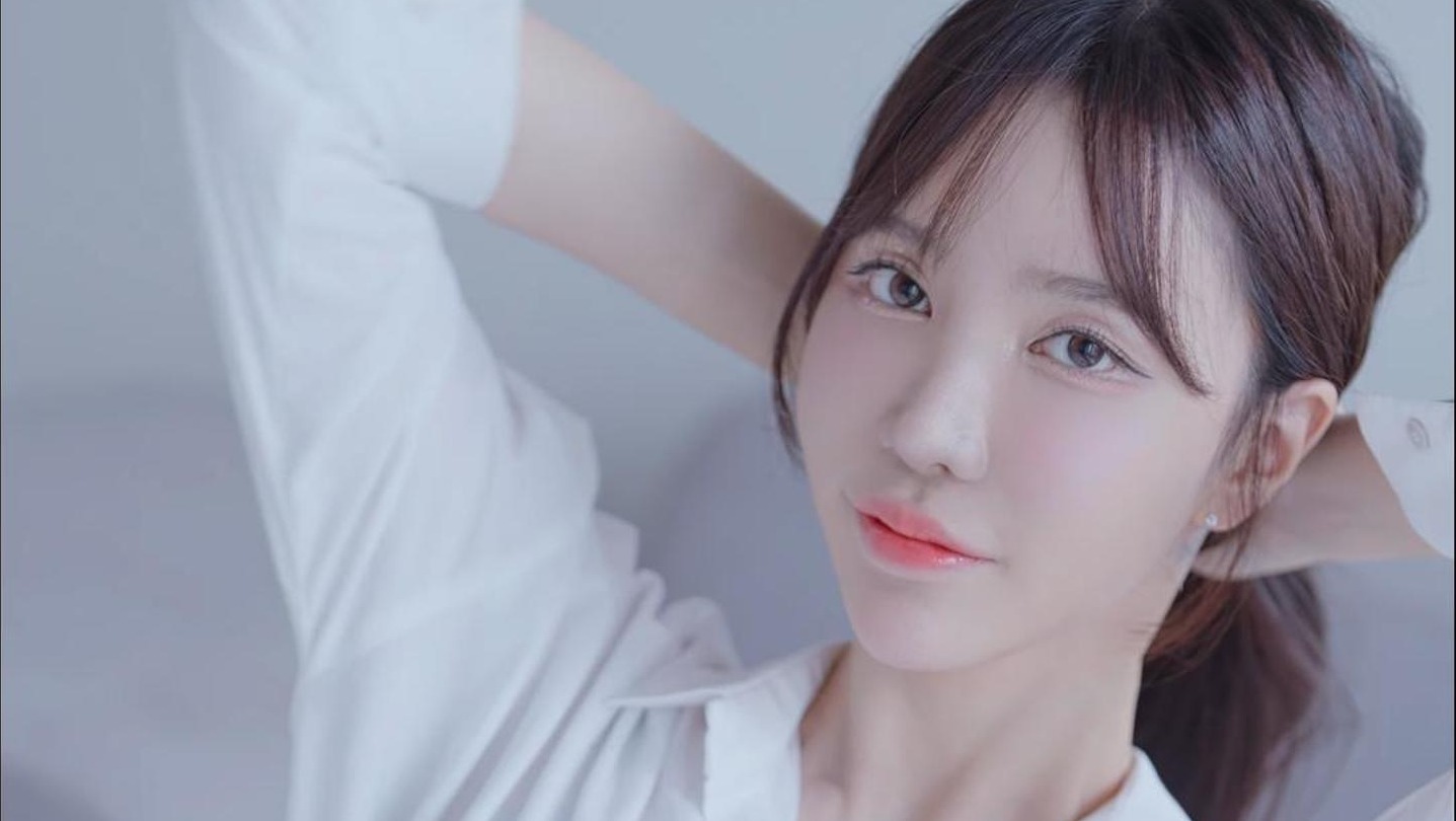 韩国美女模特,牛仔裤穿搭分享 哔哩哔哩
