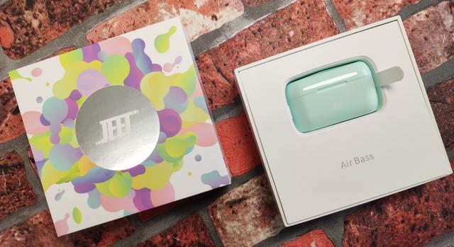 JEET Air Bass TWS上手体验：高颜值与超强实力的完美融合 - 哔哩哔哩