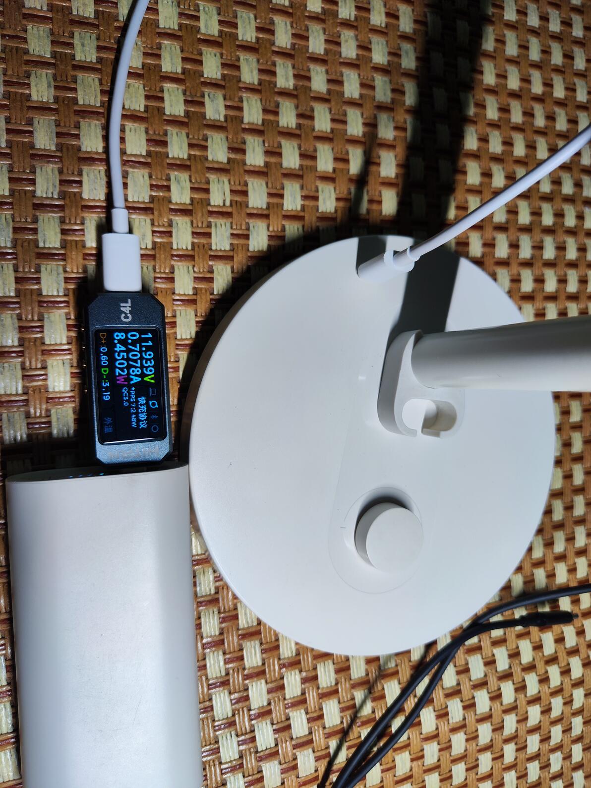 米家台灯1S改TypeC供电 - 哔哩哔哩