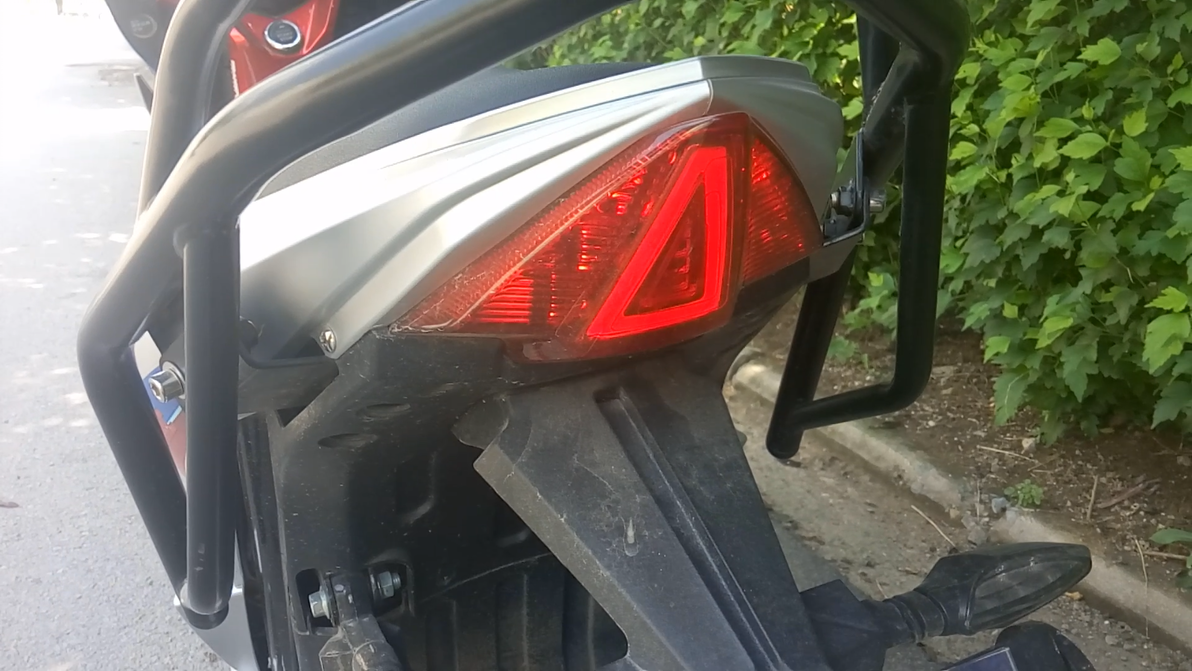 爱玛 极客X6擎天柱版 长期使用心得 - 哔哩哔哩