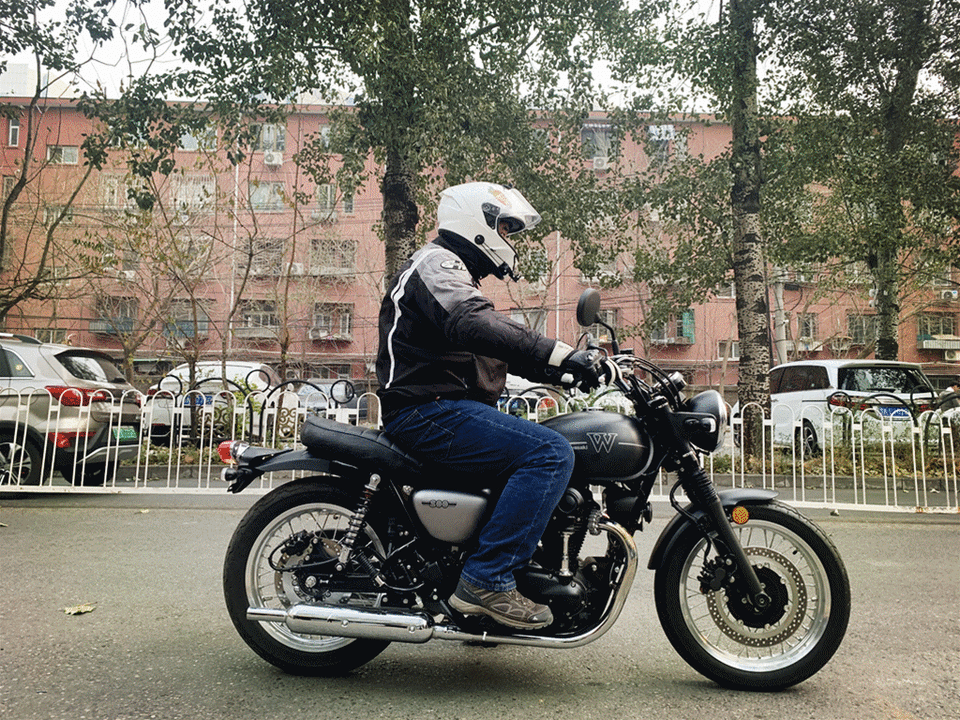 实车解析：川崎W800值不值得买？ - 哔哩哔哩