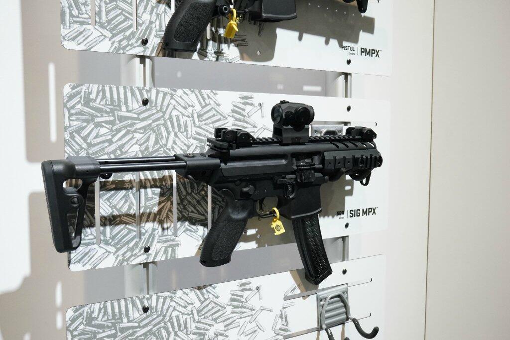 轻武器科普之SIG MPX冲锋枪 - 哔哩哔哩