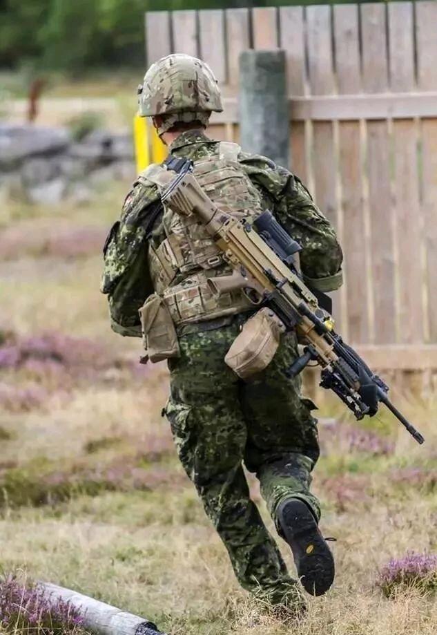 世界最强机枪之一——德国MG5通用机枪 - 哔哩哔哩