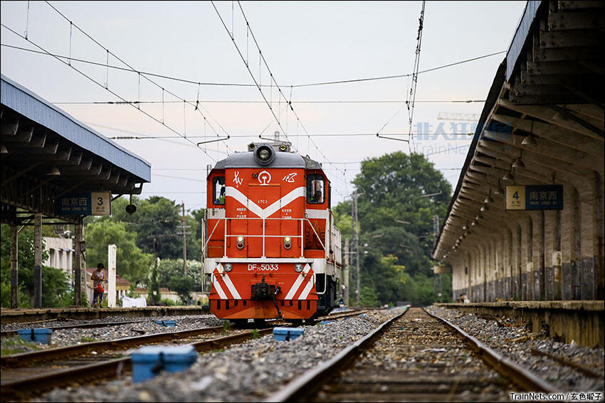 【科普】二七厂的杰作-中国铁道部|北京二七机车厂|东风7C型内燃机车 - 哔哩哔哩