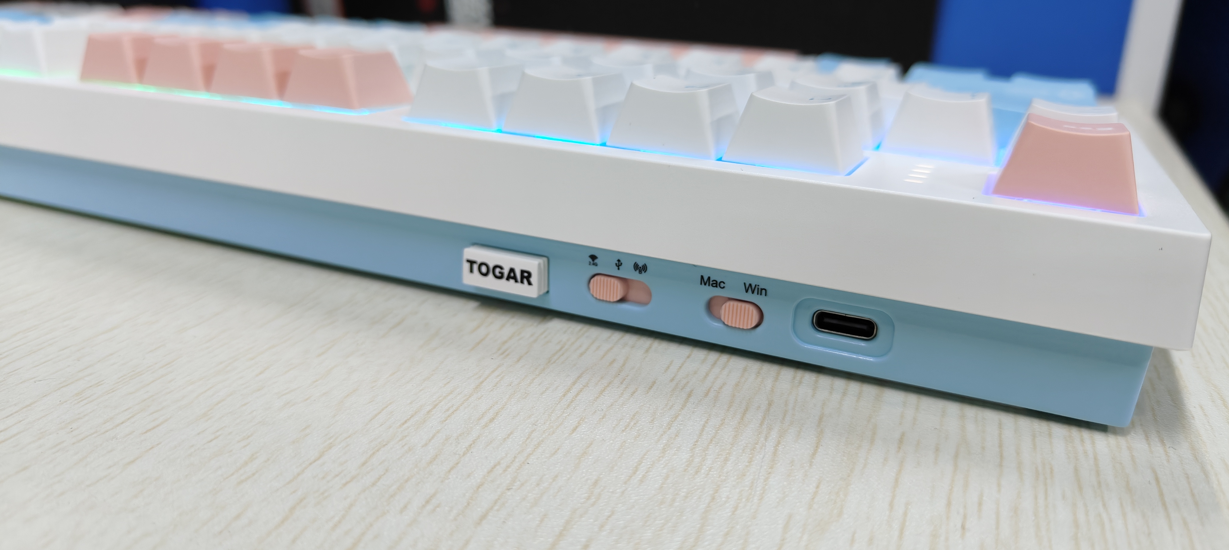 TOGAR-T9青春配色高配版今晚20点少量现货（可换轴 改轴需要月底发货） - 哔哩哔哩