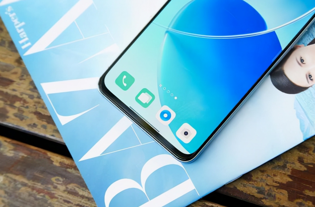 OPPO Reno7渲染图曝光，4nm芯片加持，影像系统升级 - 哔哩哔哩