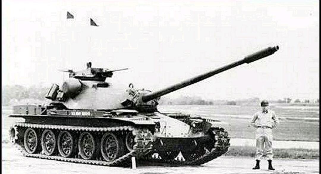 大头大头下雨不愁——美国T95E1中型坦克 - 哔哩哔哩