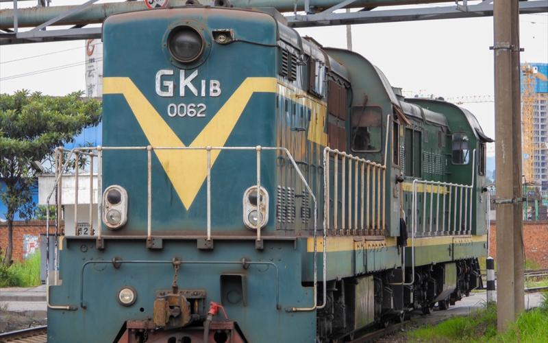 【科普】工矿内燃化的先行者-中国铁路|资阳内燃机车厂|GK1（B）型内燃机车 - 哔哩哔哩