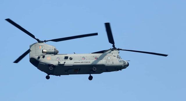 印度国庆阅兵场面壮观，国产武器抢眼，美制战机成群飞过 - 哔哩哔哩