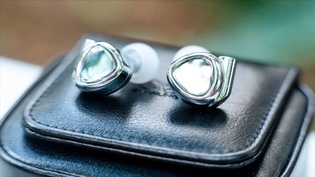 “双线多套”配件大满足，山灵ME500 Shine听感分享 - 哔哩哔哩