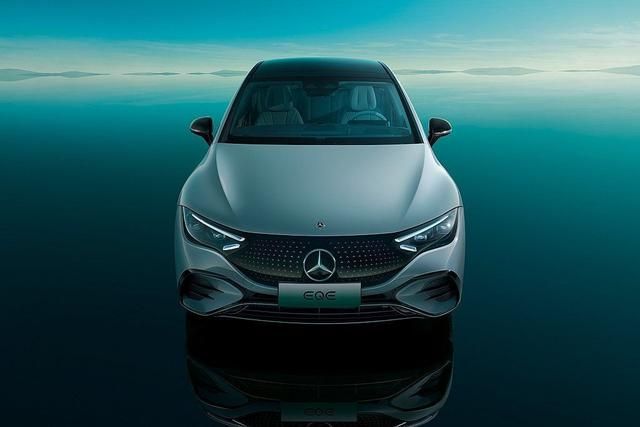 北京奔驰EQE纯电轿车52.8万起，续航752公里 - 哔哩哔哩