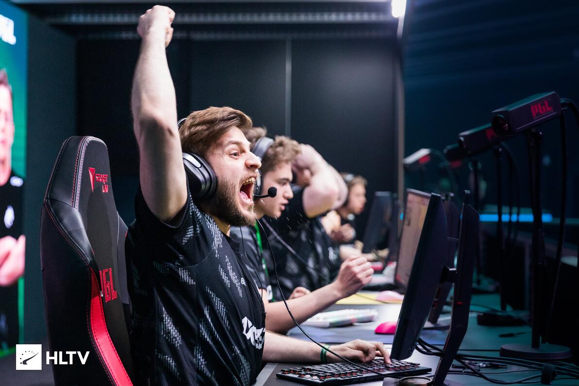 前Spirit教练：degster离开只是时间问题；很遗憾他缺乏职业精神【CSGO】 - 哔哩哔哩