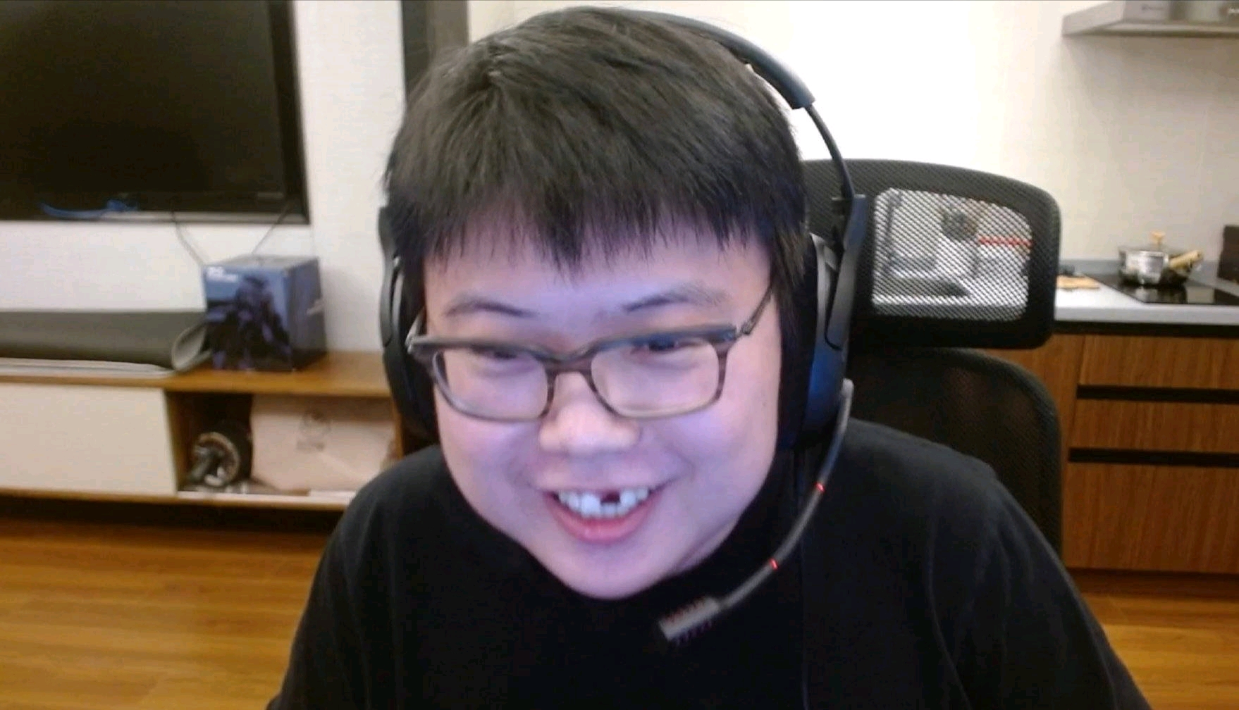 DOTA2－查理斯爆料VG双辅助Dy、Pyw要去XG战队，Ams直播Cos樱岛麻衣 - 哔哩哔哩