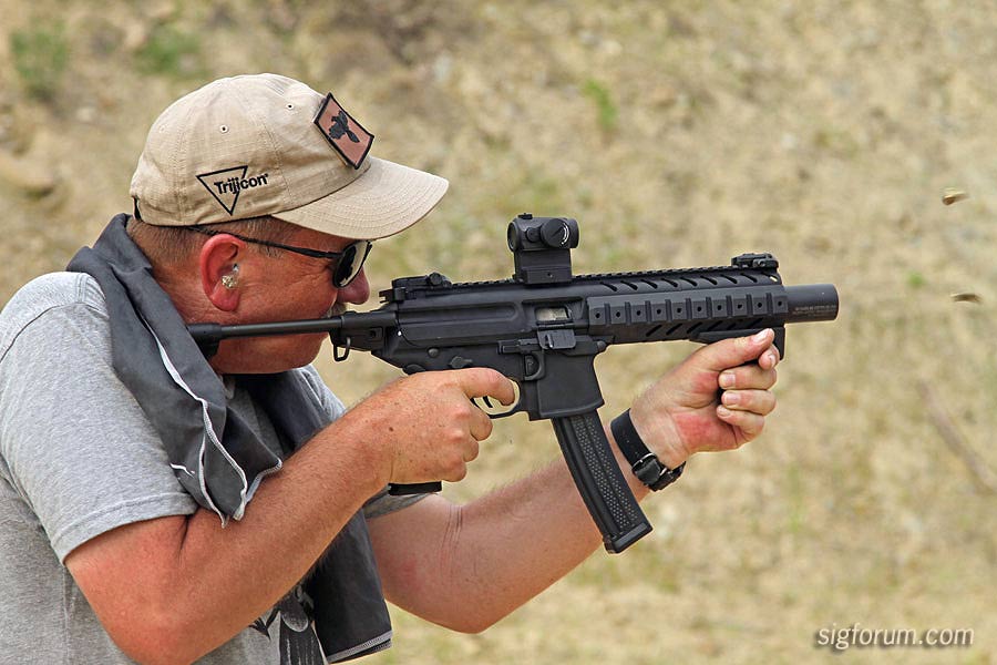 轻武器科普之SIG MPX冲锋枪 - 哔哩哔哩