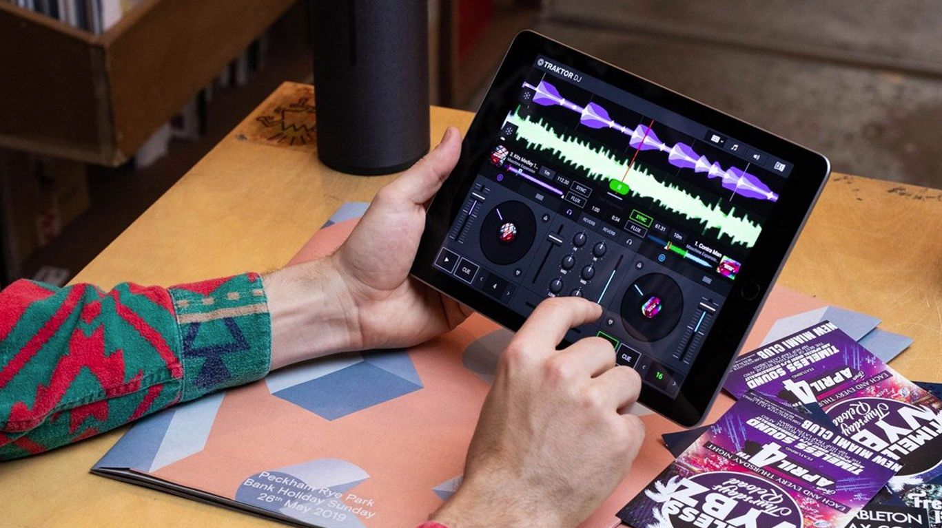 Traktor DJ 2.4发布 传输控制UI改进 - 哔哩哔哩