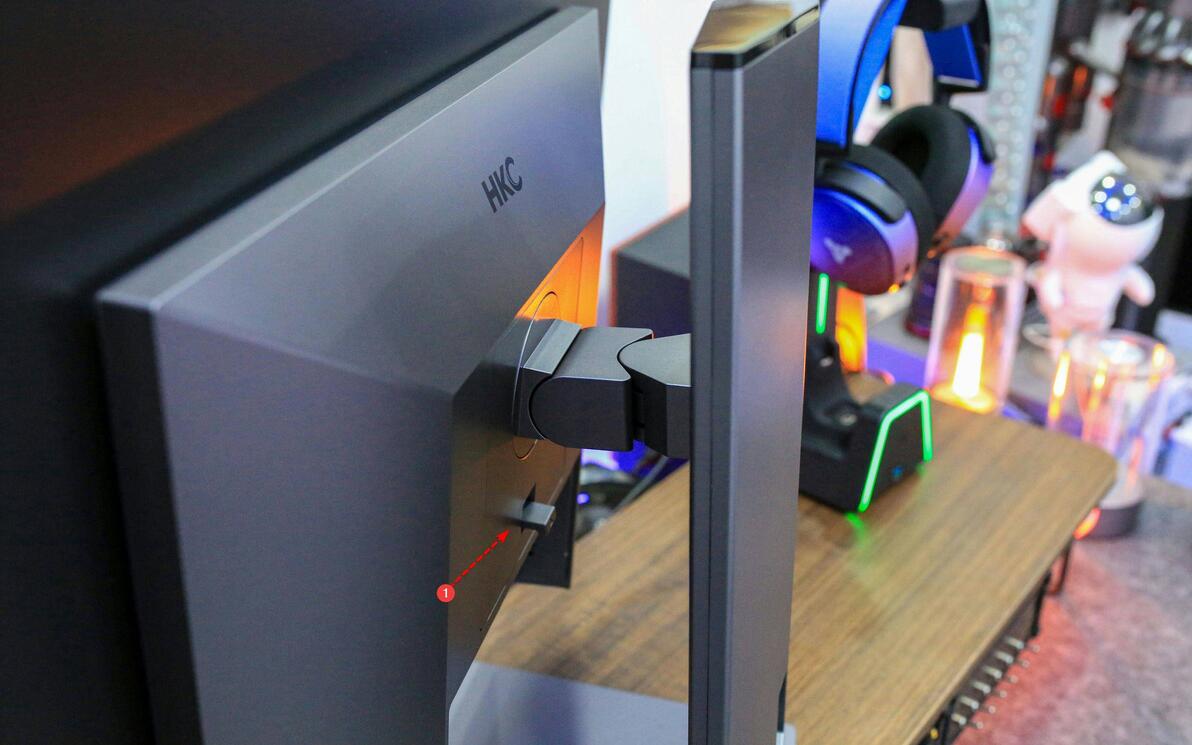 2K 240Hz 高刷、原生10bit OLED——HKC OG27QK旗舰级显示器 - 哔哩哔哩