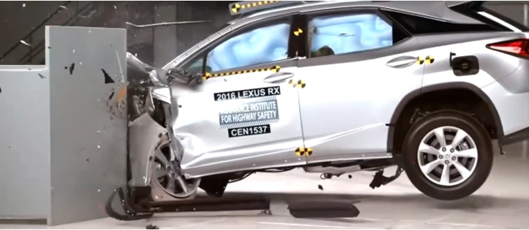 安全性大盘点：宝马X5、雷克萨斯RX和凯迪拉克XT6你看好谁？ - 哔哩哔哩