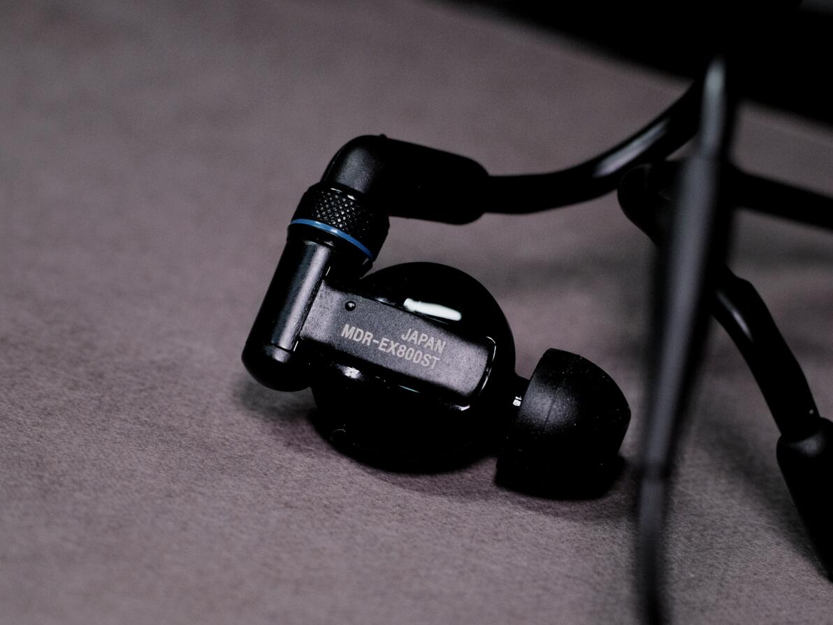索尼 MDR-EX800ST 动圈入耳式耳机 - TDS 无心快语 - 哔哩哔哩