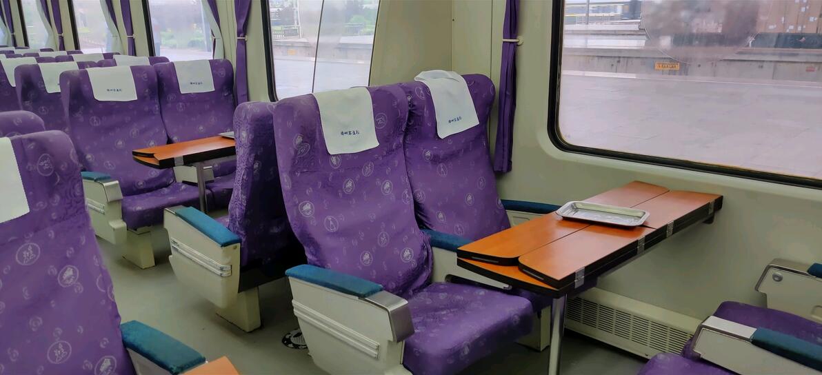 原来有那么多老车可以碾压绿巨人？技术更新？服务降低？国铁25型软座退化史！ - 哔哩哔哩