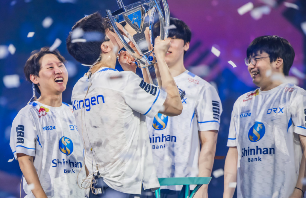 TL全韩班起飞！Pyosik向Deft道别，粉丝心愿一致 - 哔哩哔哩