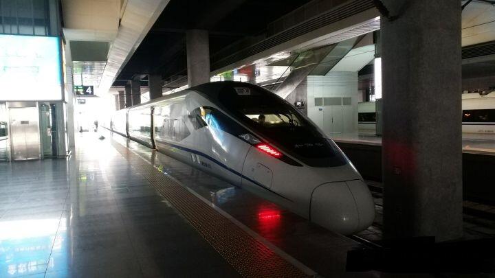 （转载）“地铁”也能“疯”，“海豚”也有“妈”----CRH380D车型简析 - 哔哩哔哩