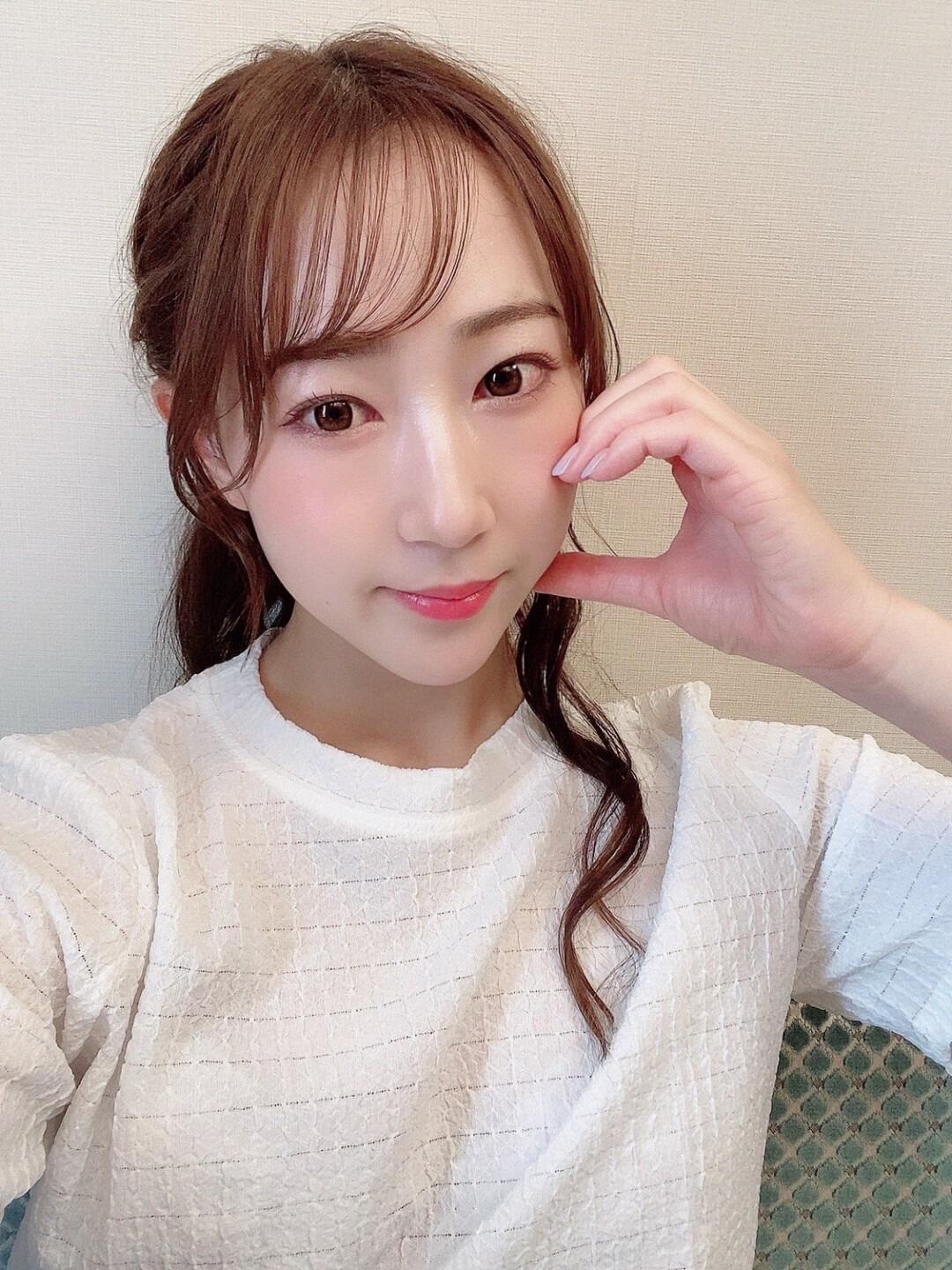 每天分享一个美女——花泽美玲 - 哔哩哔哩