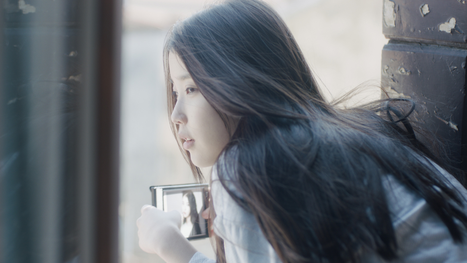 IU ONLYU 电脑壁纸合集 - 哔哩哔哩