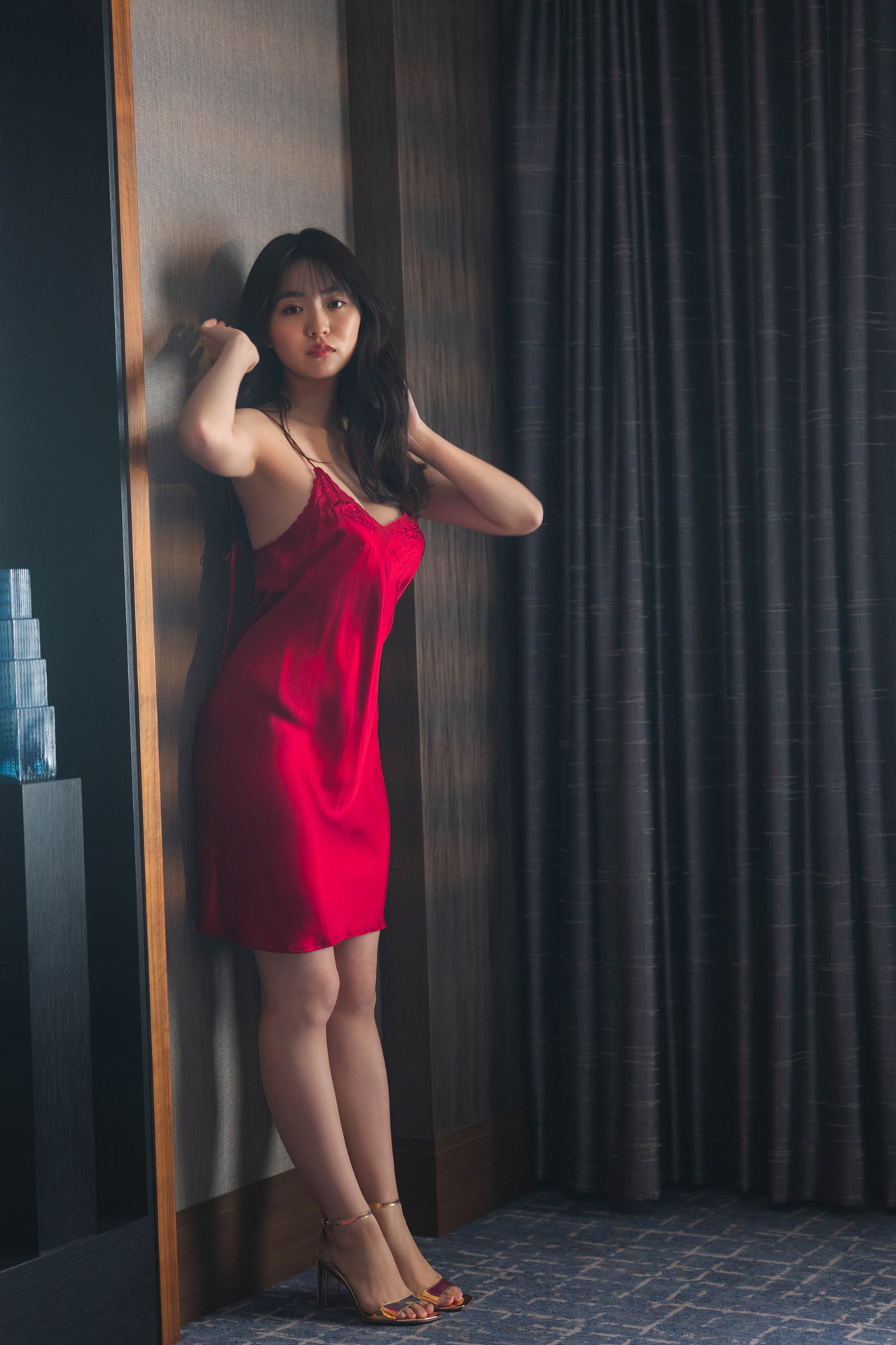 丰田露娜写真集「オトナのスイートルーム」 - 哔哩哔哩