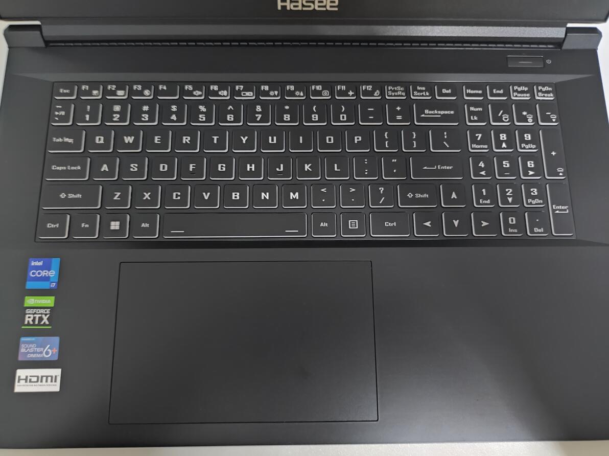 【使用体验】神舟战神G8-DA7NP，17.3寸/2615克下的有得必有失。 - 哔哩哔哩