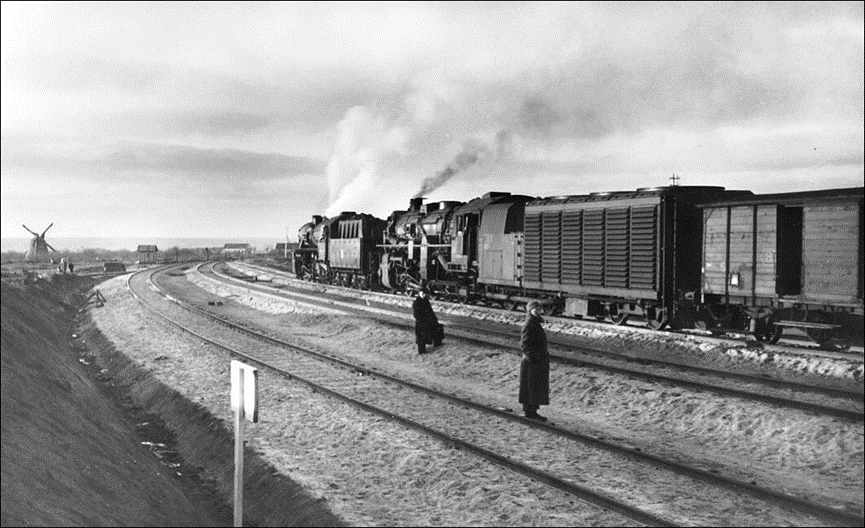 “车轮必须为胜利而转动”——德意志帝国铁路BR52型2-10-0式战争机车 - 哔哩哔哩