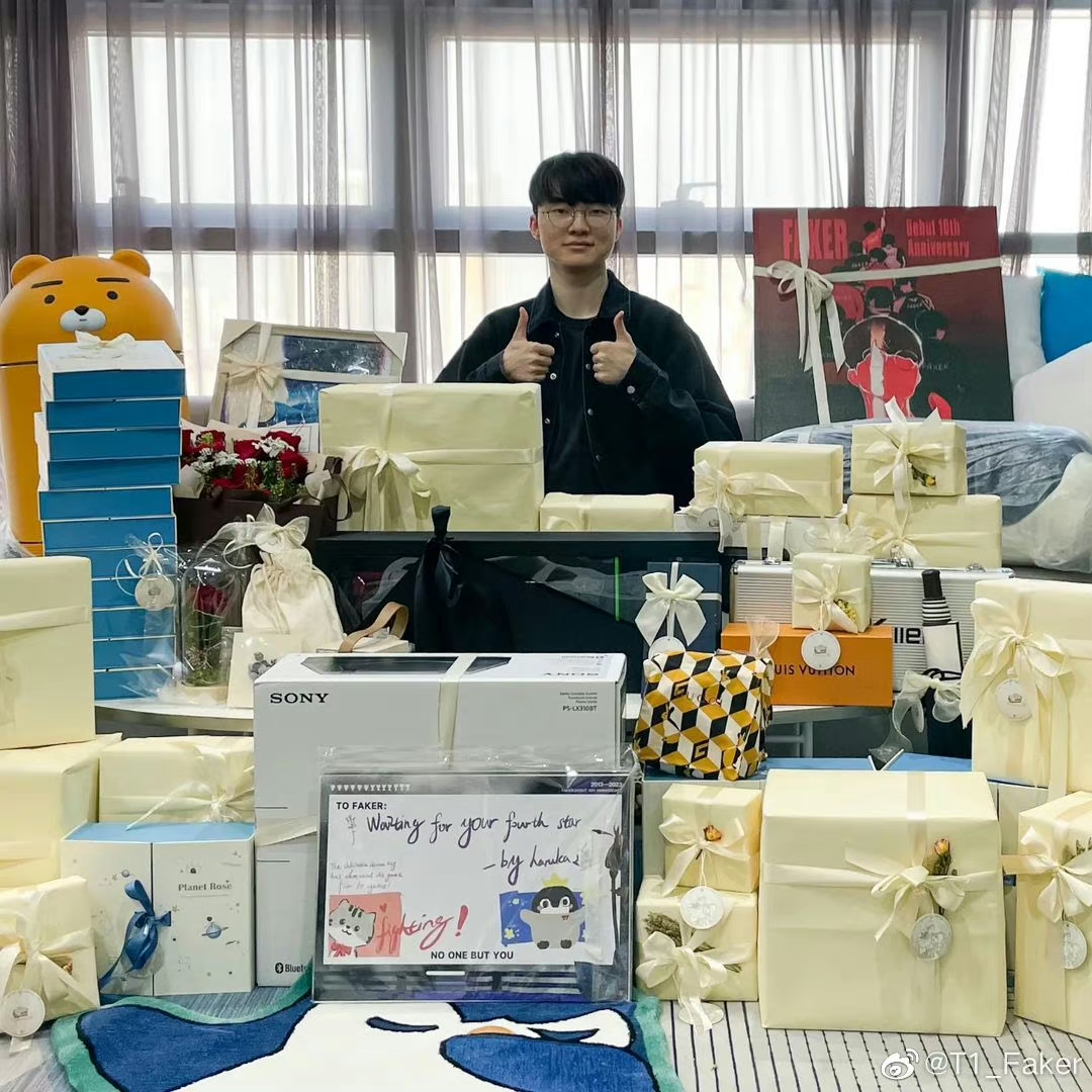 李哥被礼物包围的一天 哔哩哔哩