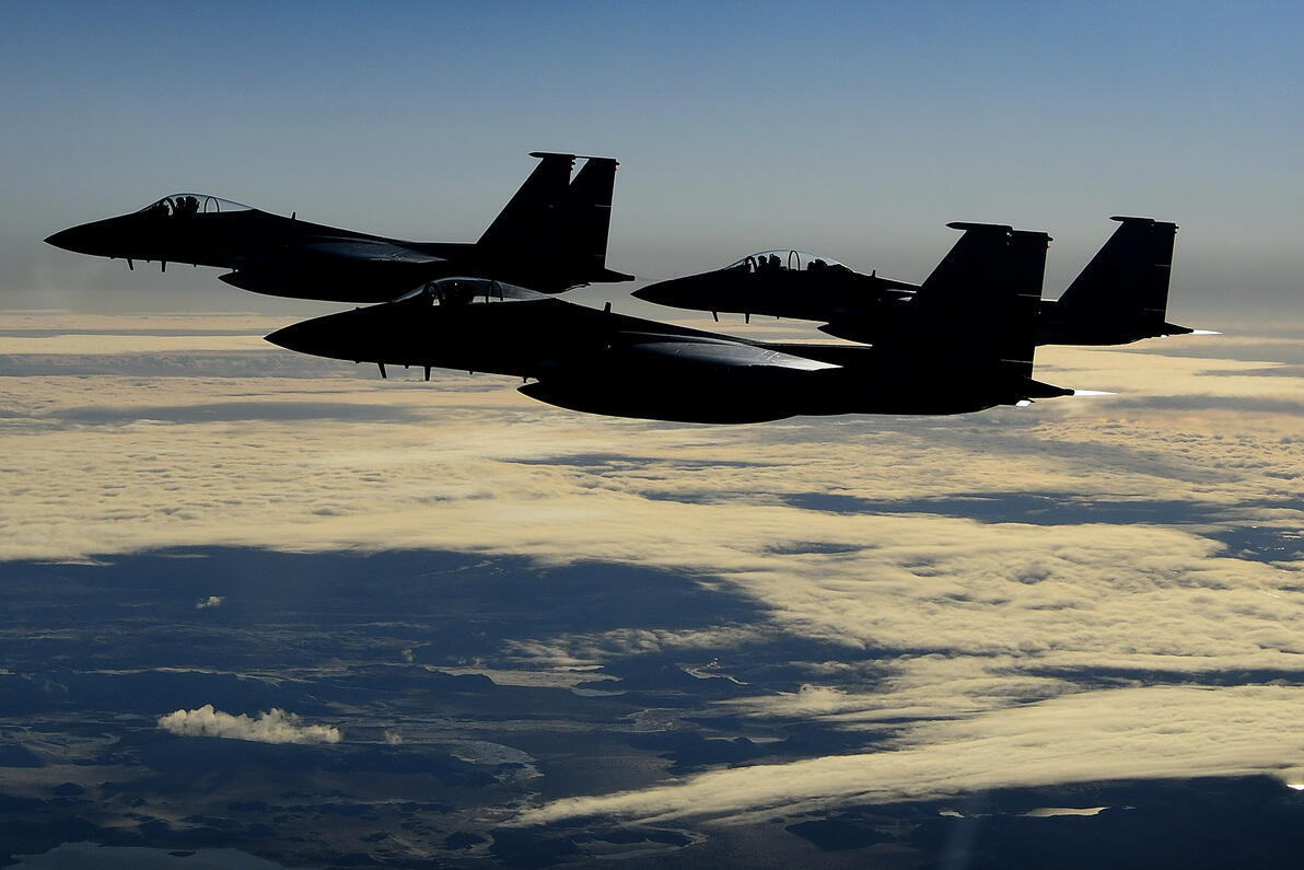 F-15的几种不常见的挂载方案 - 哔哩哔哩