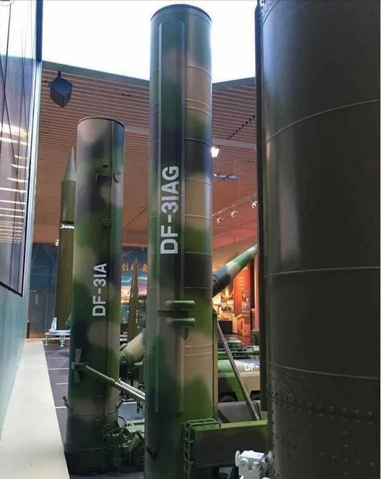 火箭军DF31AG整齐列队，DF41不香吗为什么还用DF31 - 哔哩哔哩