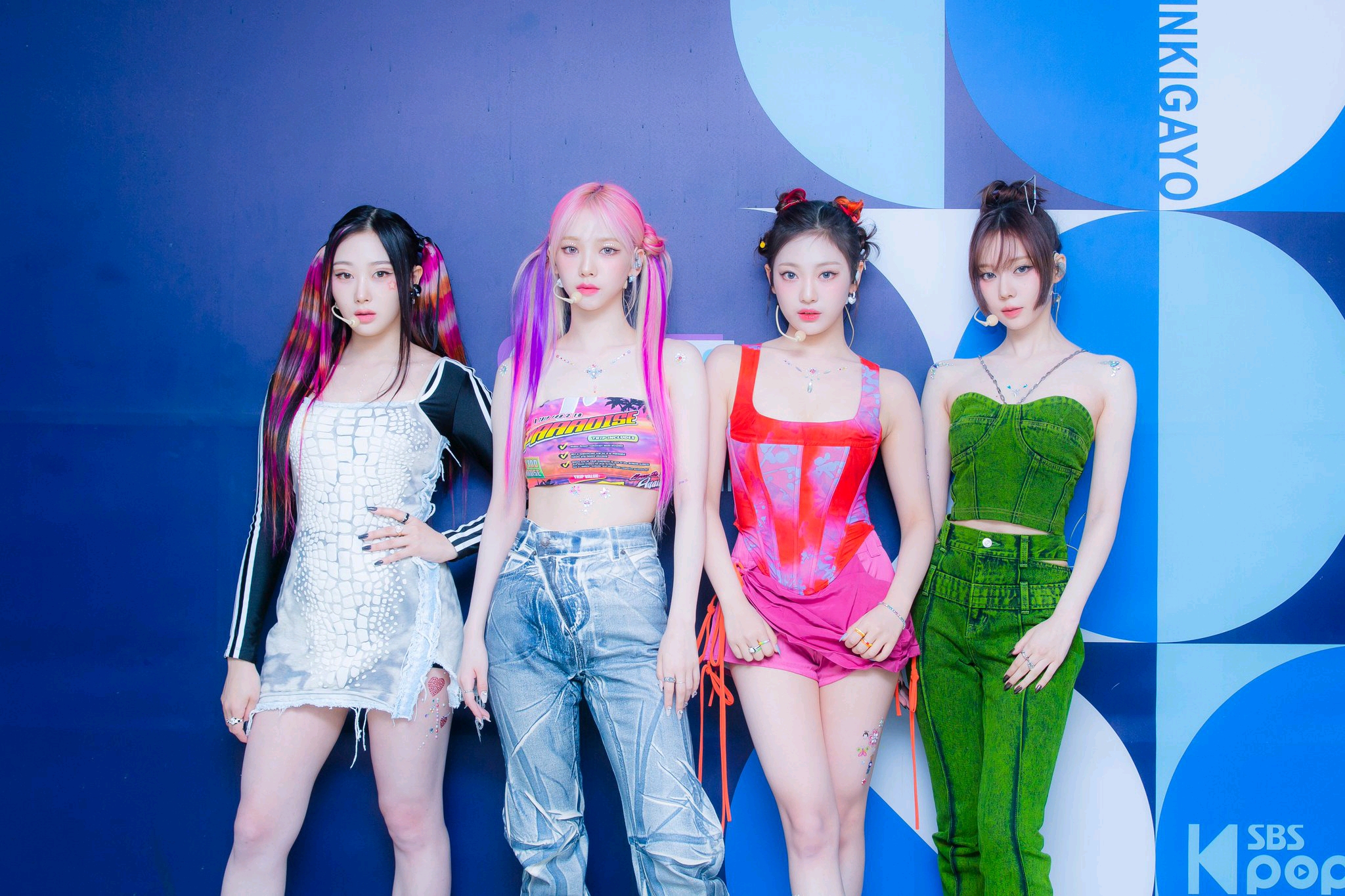 嘎嘎破纪录!aespa新专辑首周销量近170万张,k Pop女艺人andsm全体艺人最高纪录统统拿下 哔哩哔哩