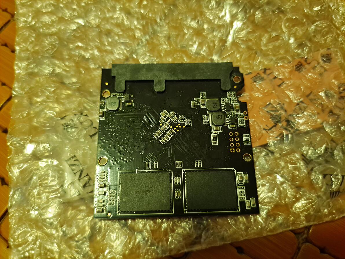 最便宜的10G USB桥接？RTL9201R主控测评，含8款常见SATA桥接芯片测速对比及开卡测试 - 哔哩哔哩