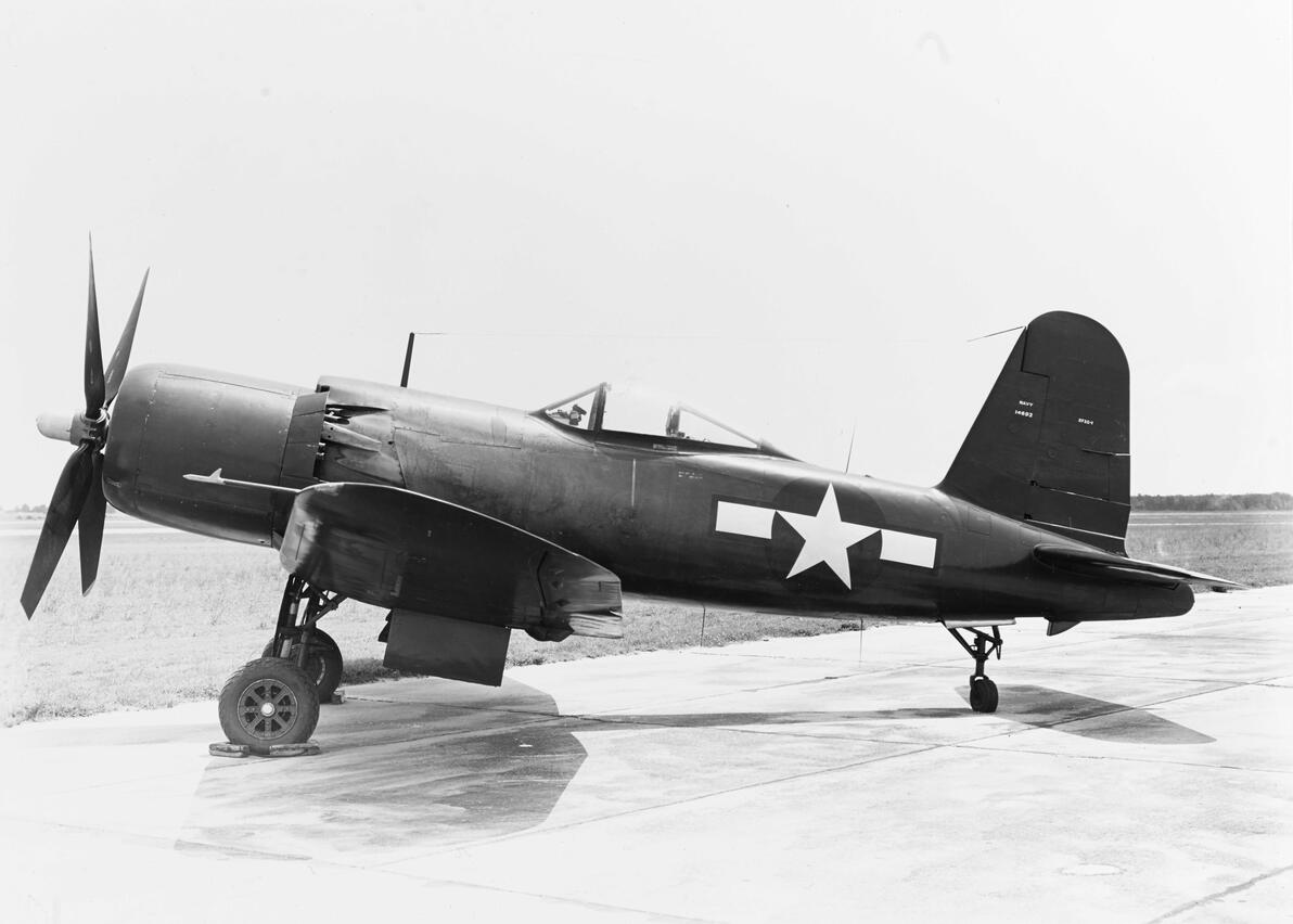 弯翼的地狱天使——F4U海盗型号辨别 - 哔哩哔哩