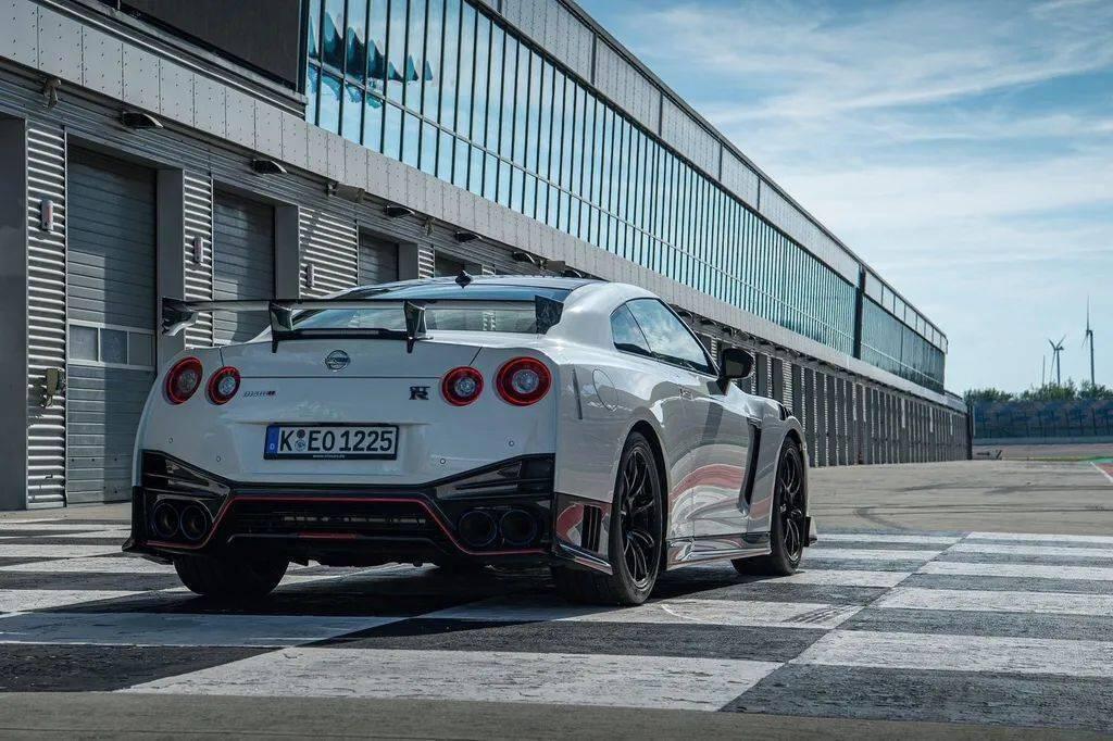 老骥伏枥——日产 GT-R (R35) NISMO - 哔哩哔哩