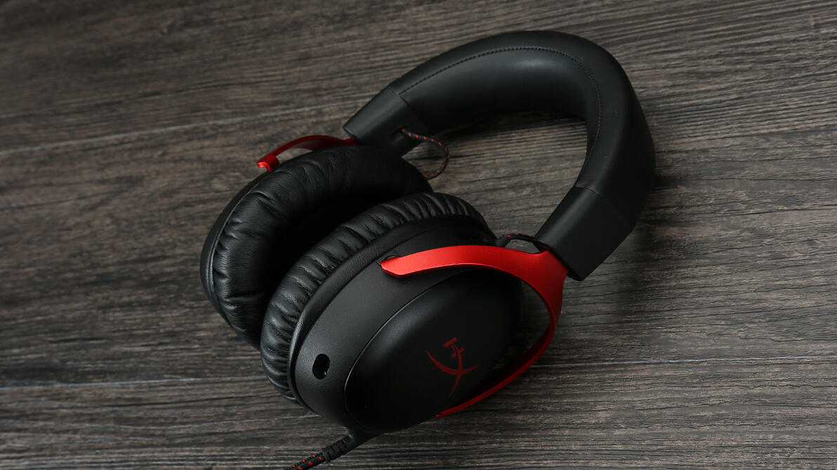 极度未知(HyperX) Cloud III飓风3游戏耳机评测：全新造型 - 哔哩哔哩