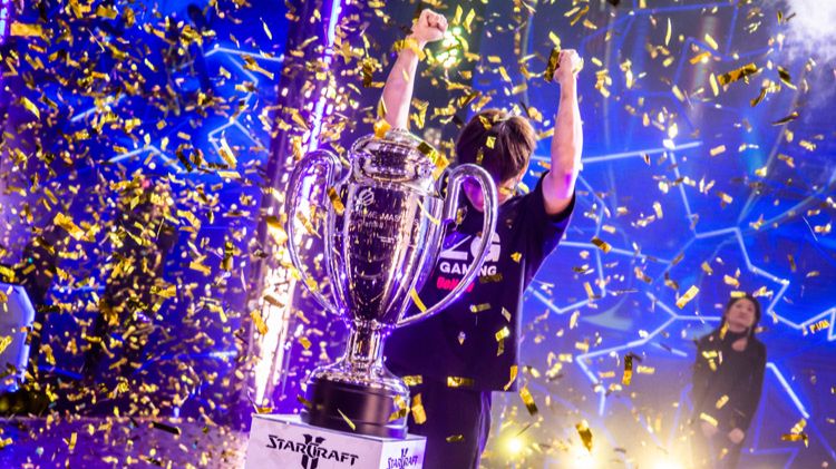 一文教你看懂SC2世界冠军国手李培楠（Oliveira）的比赛录像 - 哔哩哔哩