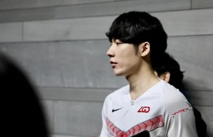 LPL转会LGD将重组 Kramer聊天记录曝光将离队 兮夜狼行也成自由人 - 哔哩哔哩