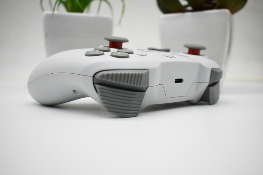 魔派M073二代宏定义手柄测评：让人爱不释手的好“工具” - 哔哩哔哩