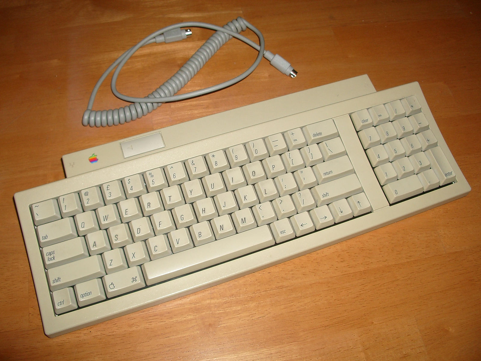Apple Keyboard II 一款经典老键盘 - 哔哩哔哩