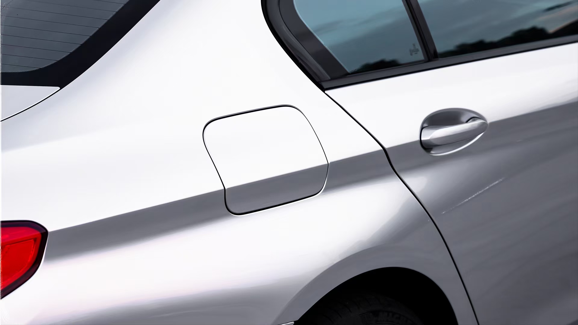 宝马EKFILM改色膜星瀚银， 淡淡的银色搭配细腻的膜面 - 哔哩哔哩