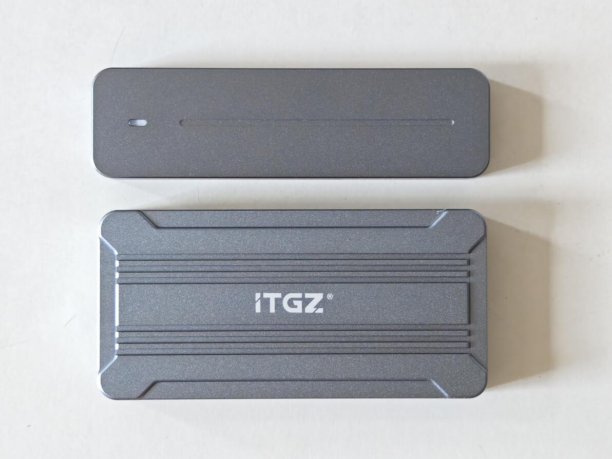 ITGZ ASM2464 USB4.0 硬盘盒开箱&简测 - 哔哩哔哩