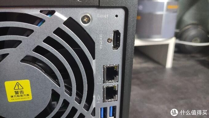 小型企业和工作室的好搭档！手把手教你将威联通 TS-451D配置成团队生产力工具！ - 哔哩哔哩