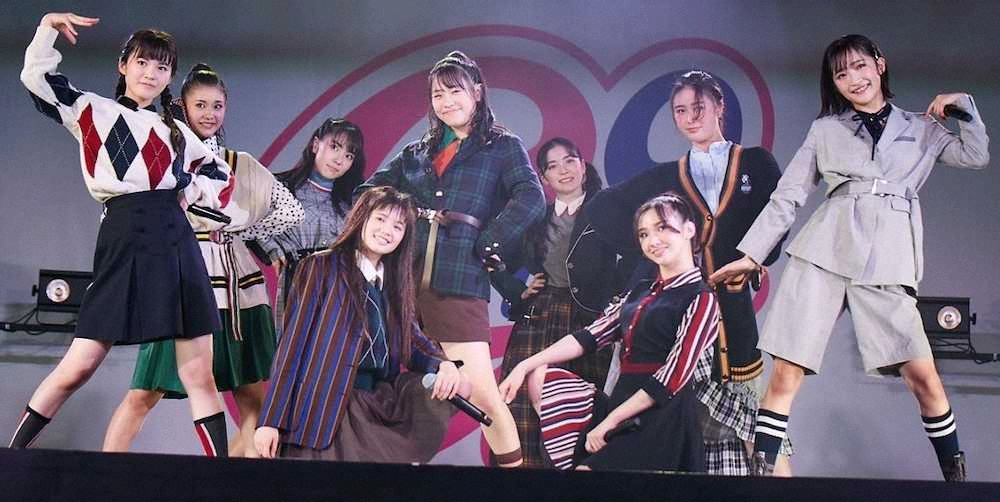 Girls2 28日TGC首次亮相，小学和初中学生热情地支持9位会唱歌跳舞的人-Sponichi Anne - 哔哩哔哩